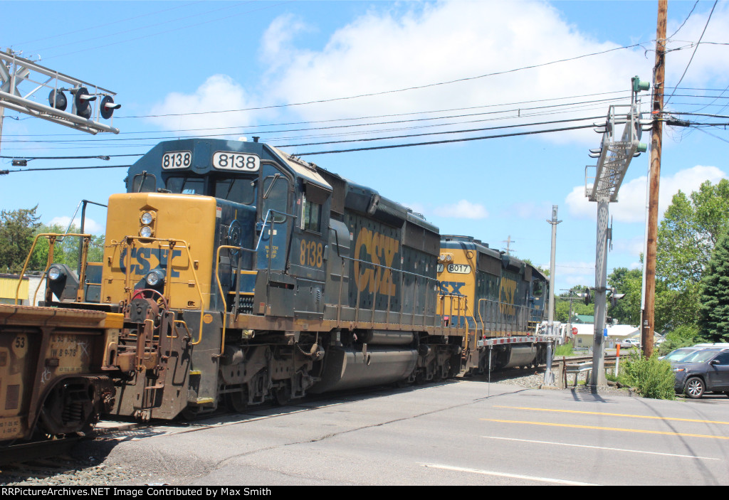 CSXT 8138 on CSX Q620-11